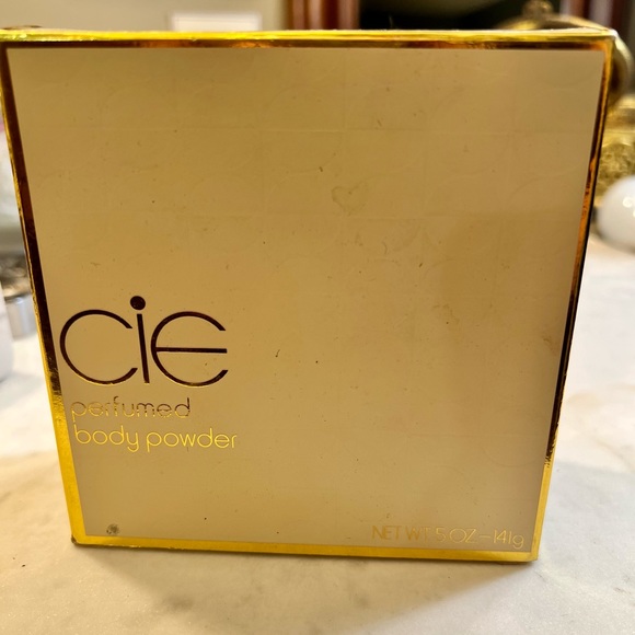 cie | Makeup | Jacqueline Cochran Cie Perfumed Body Powder 5 Oz 41 ...